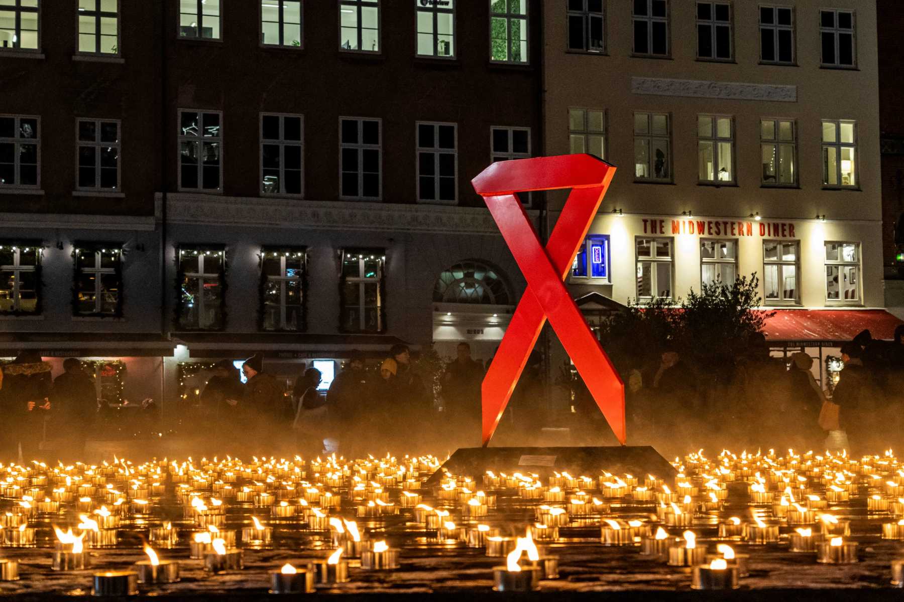 Døden ud af soveværelset: “Det forsvinder tit i historien om aids, hvor ...